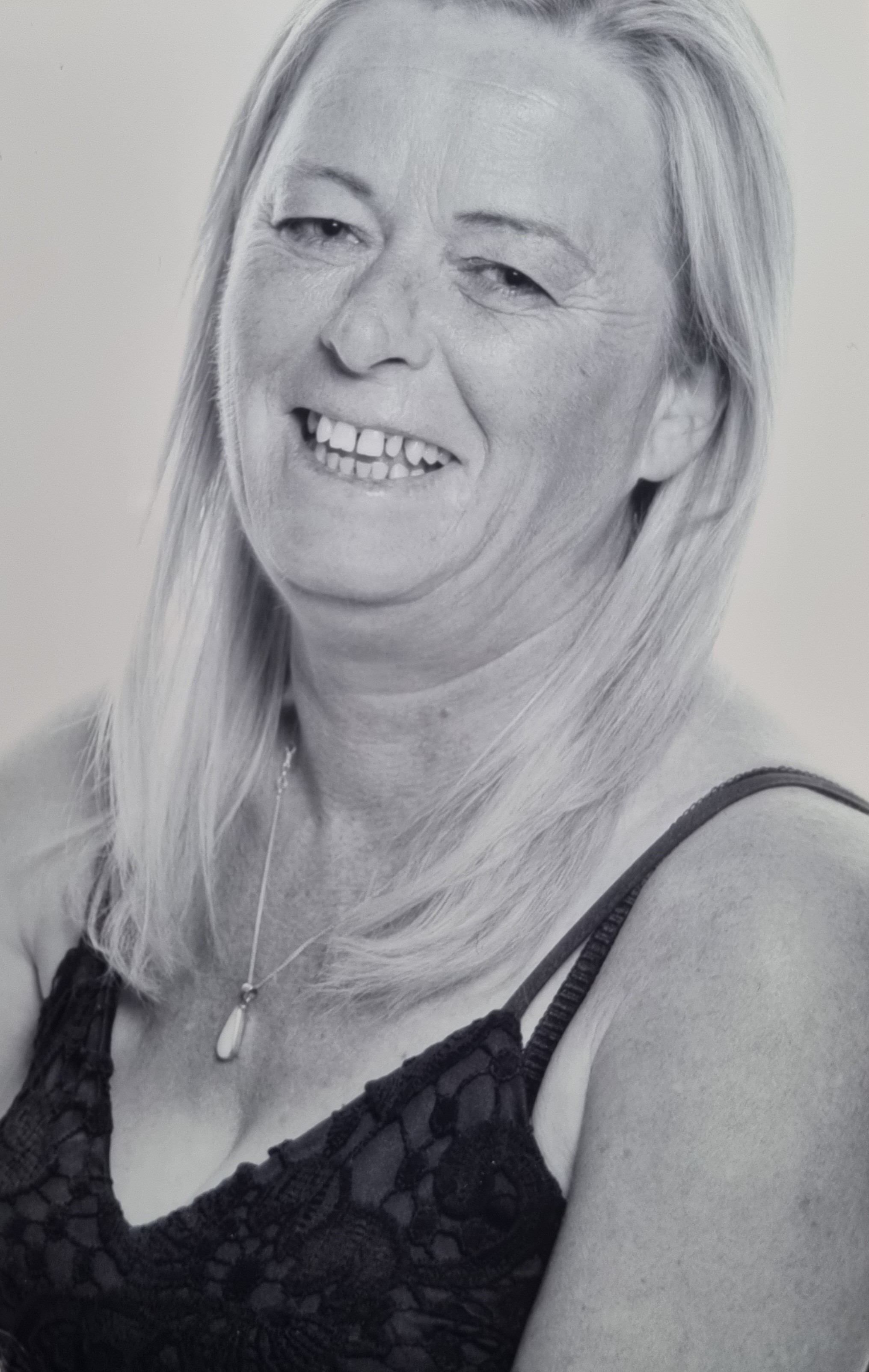 Angela Murray (Née Dowling) – Cunninghams Funerals
